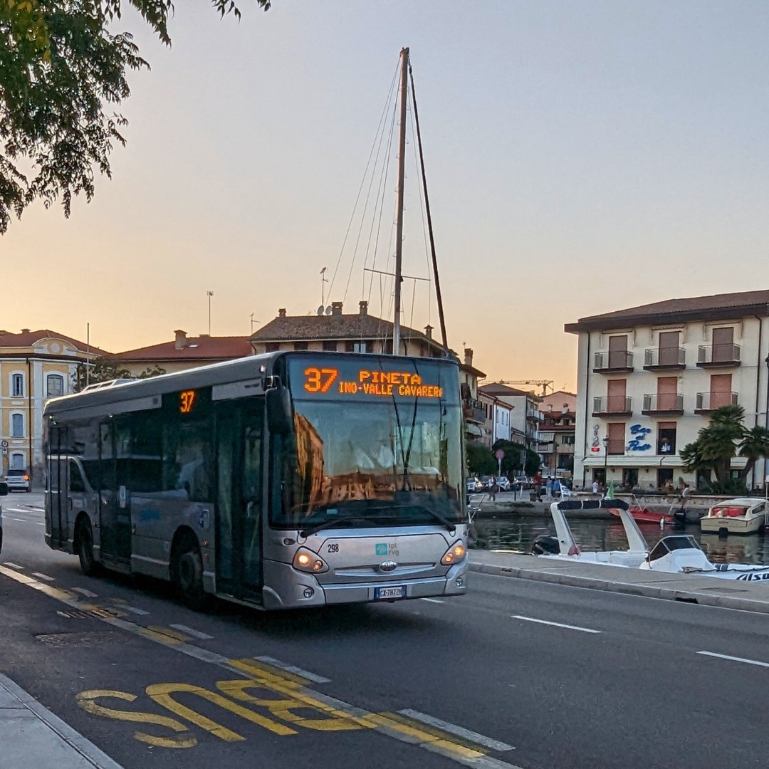 A Grado cambia il servizio urbano, più corse bus dal 19 maggio 2024 ...